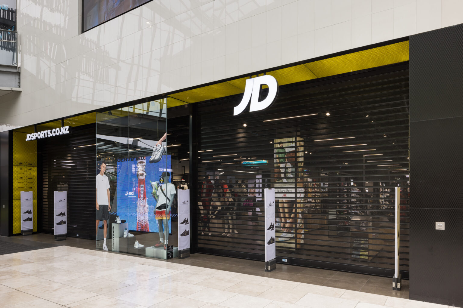 Orion | Aluminium Roller Shutter | Scotty Doors